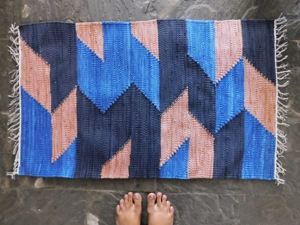 Floor rug zig-zag design - Sasha Association for Craft Producers